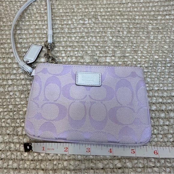 Coach | Bags | Coach Lavender And White Wristlet Wallet Signature C ...